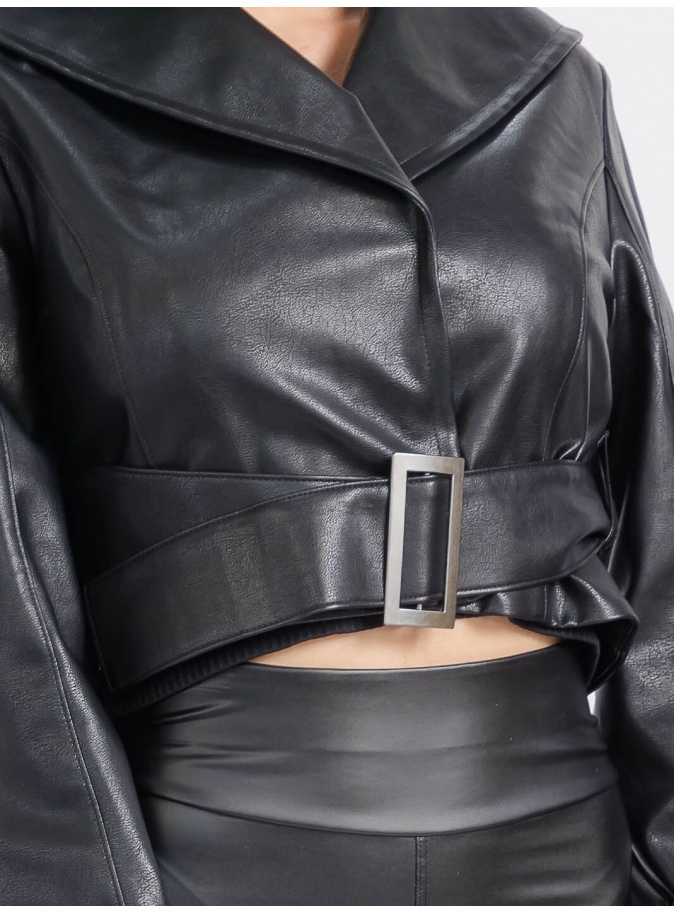 WOMEN'S LONG SLEEVE BUTTON CLOSURE PU PLEATHER BELTED JACKET